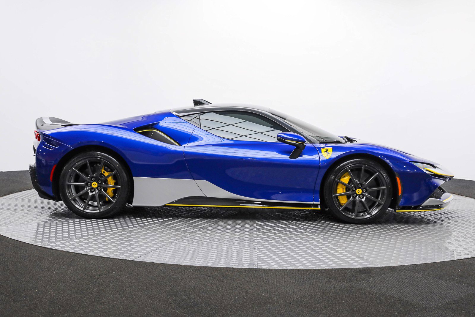 Certified 2022 Ferrari SF90 Stradale - Motorimport Import de vehicules ...