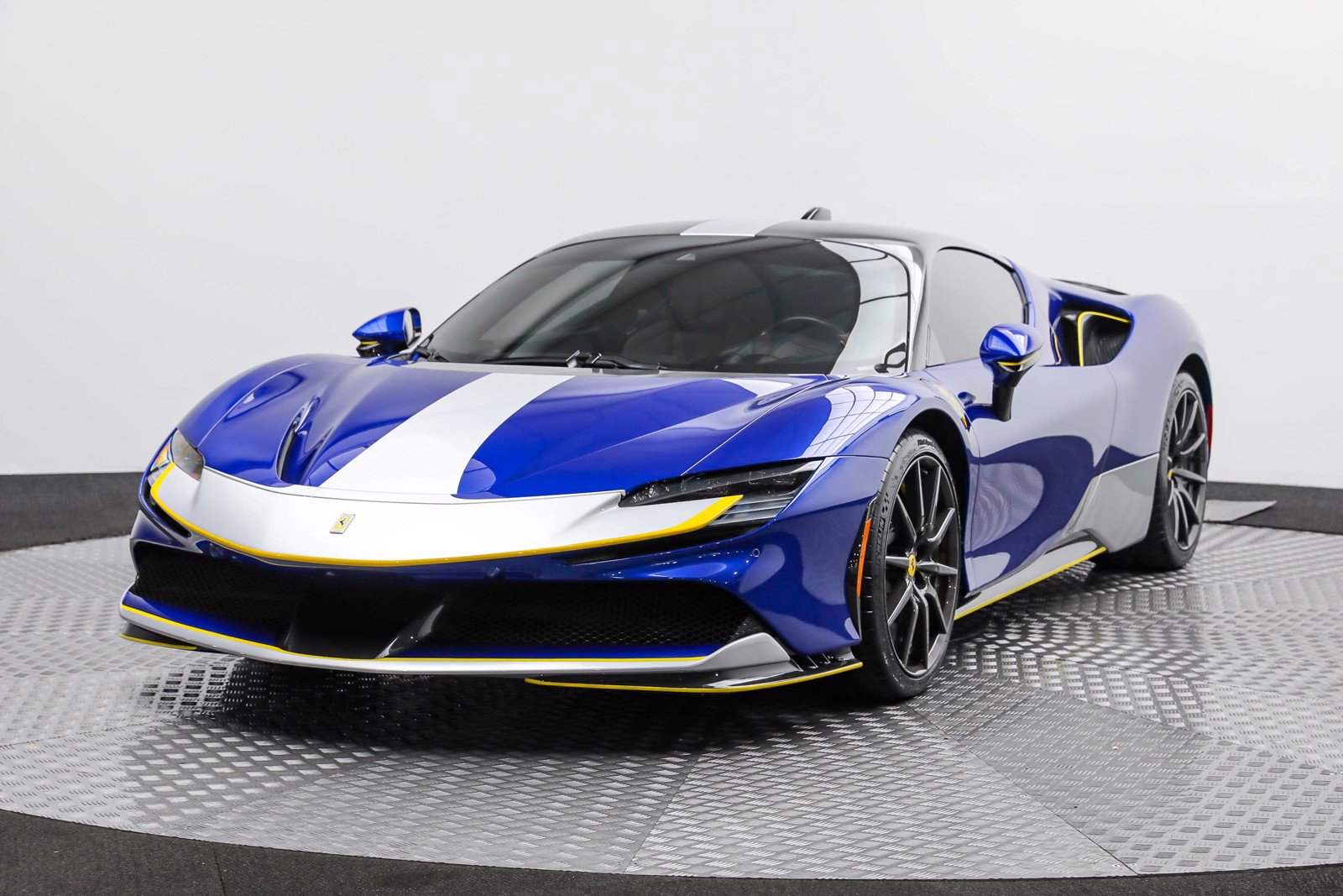 Certified 2022 Ferrari SF90 Stradale - Motorimport Import de vehicules ...