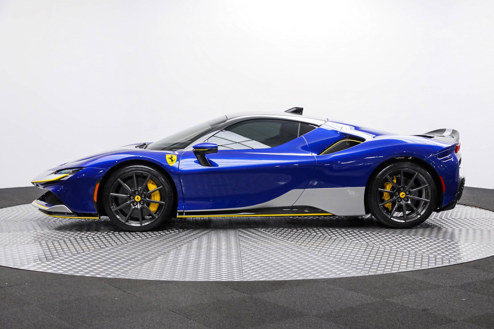 Certified 2022 Ferrari SF90 Stradale - Motorimport Import de vehicules ...