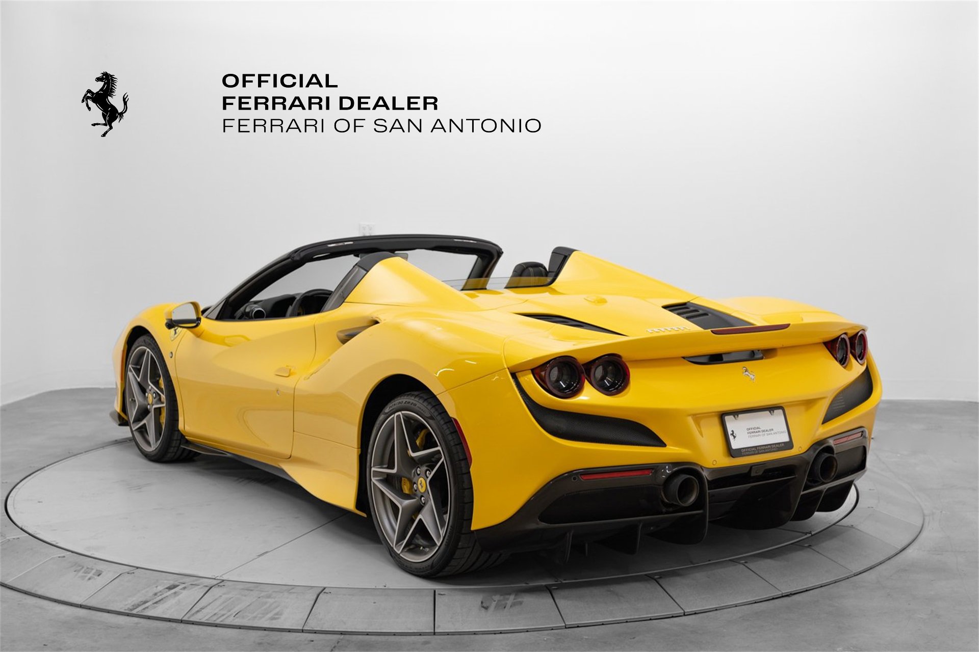 Certified 2022 Ferrari F8 Spider - Motorimport Import de vehicules des ...